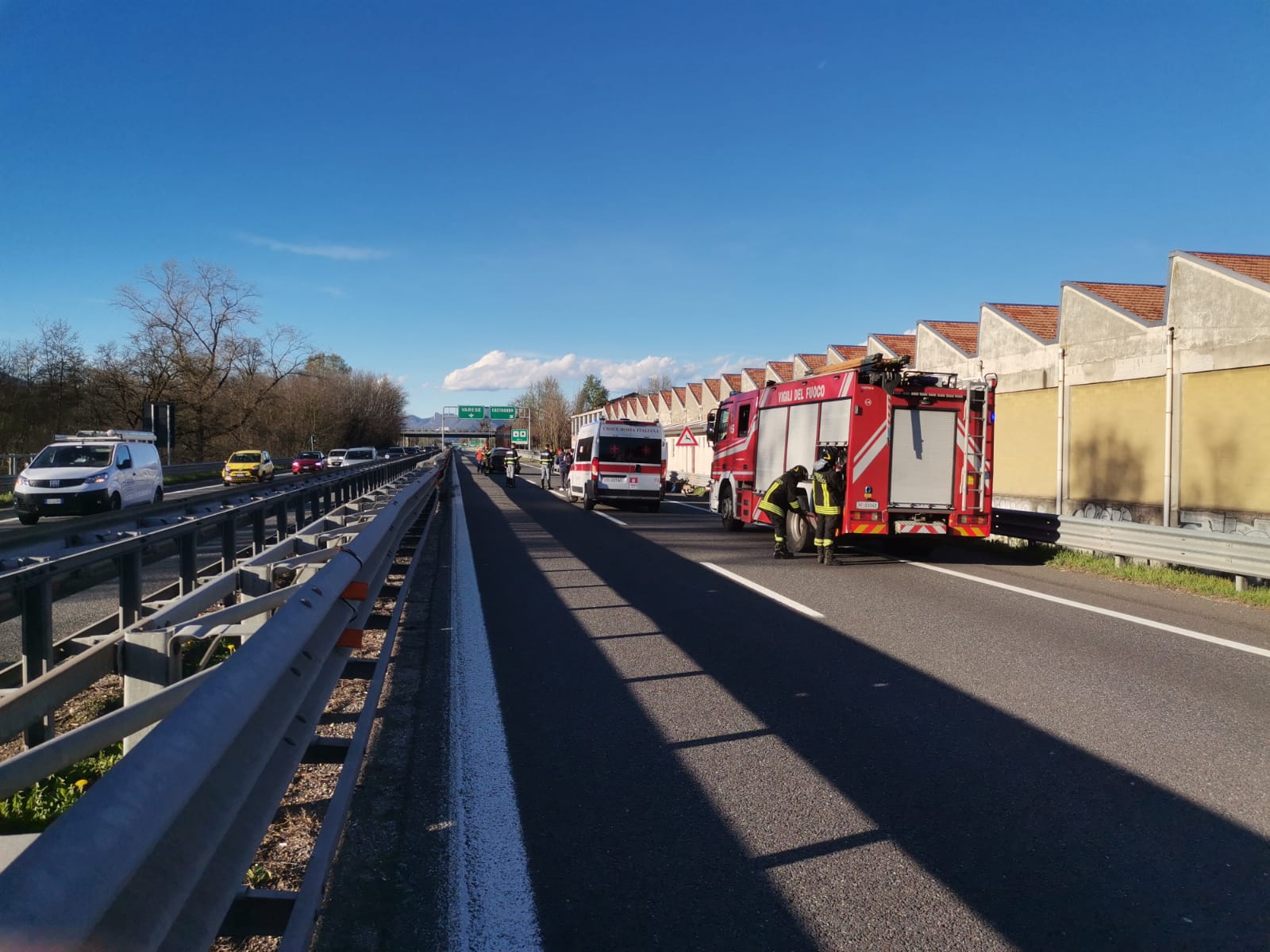Castronno: Incidente e 4 km di coda, incubo da rientro - Rete55