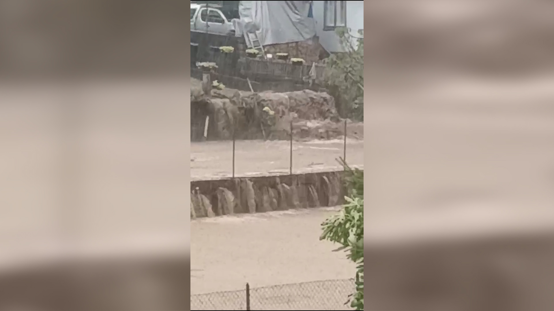 Bisuschio: Un fiume di fango travolge il paese - Rete55